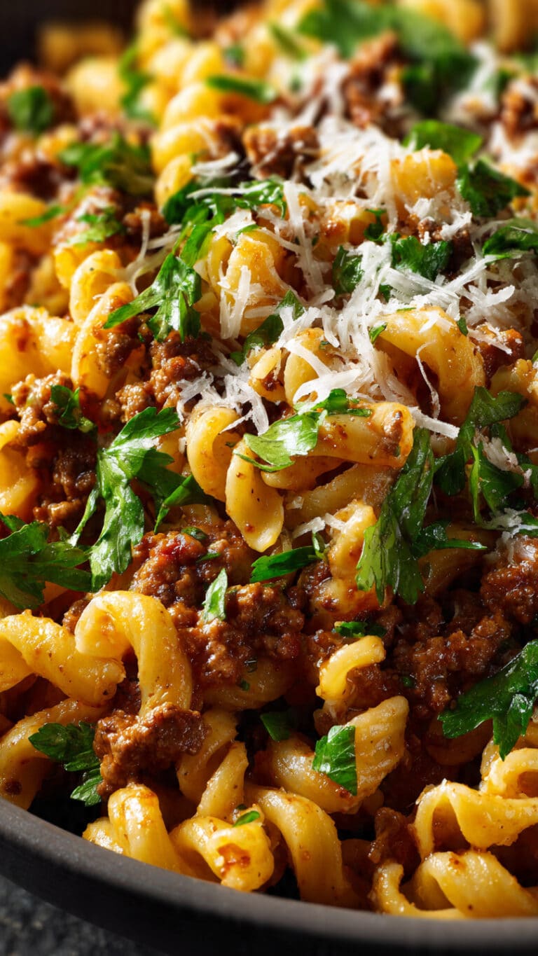 Sloppy Cheeseburger Pasta - Cooked by Maya